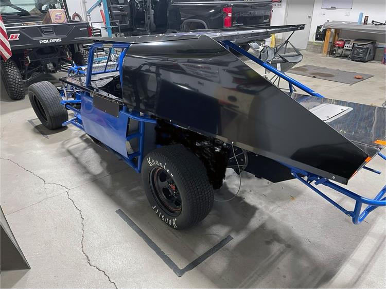 How to Mount a Modified Race Car Body