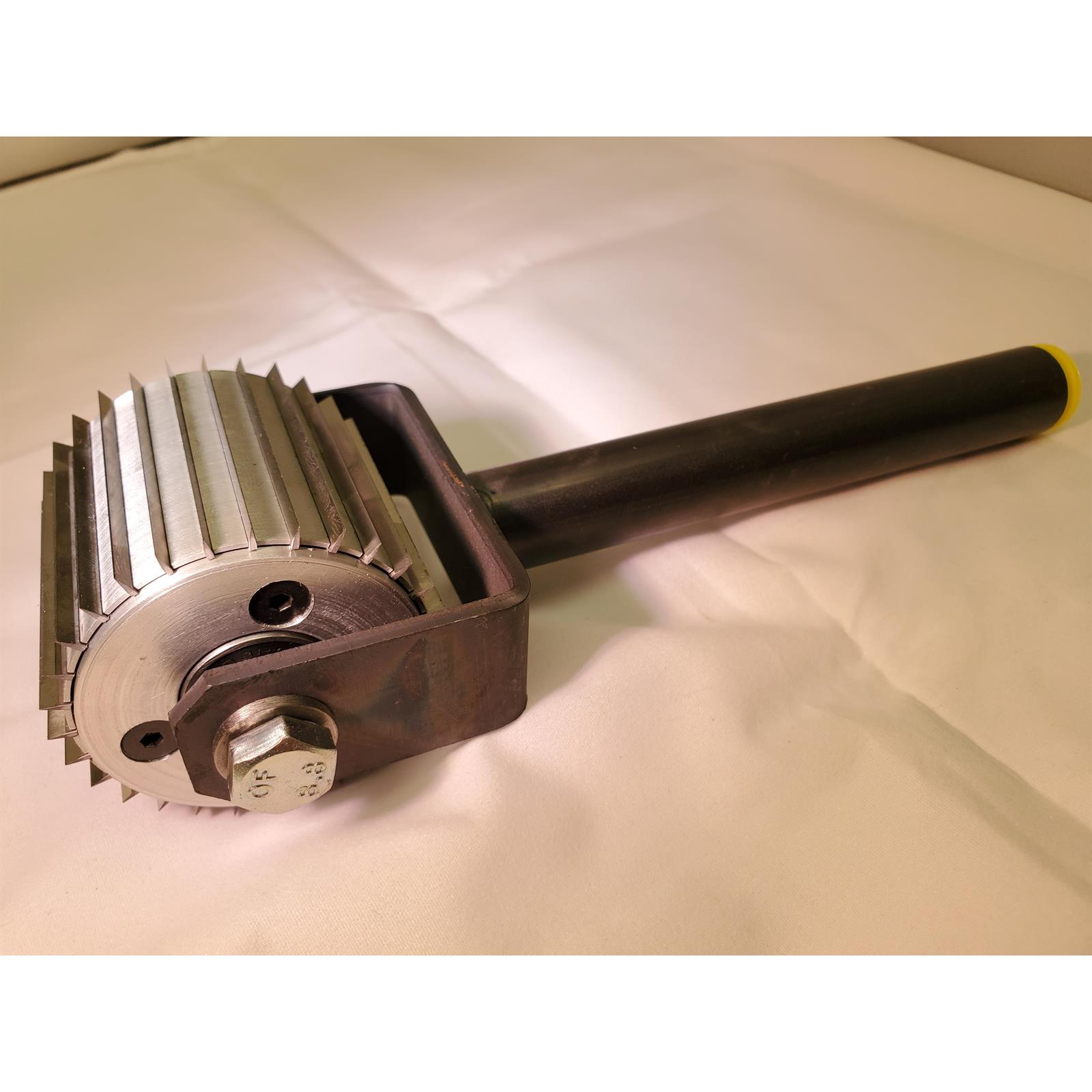 Speedway Motors Bladed Tire Rolling Siper With 5 Inch Handle