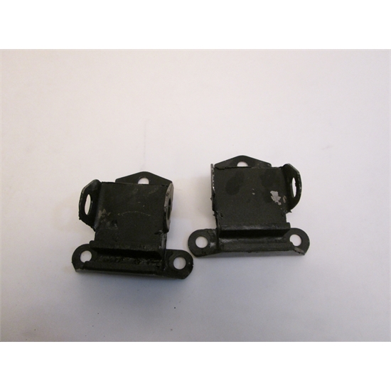 Garage Sale - 3-Bolt Chevy Rubber Motor Mounts for 90 Degree V6, Small ...