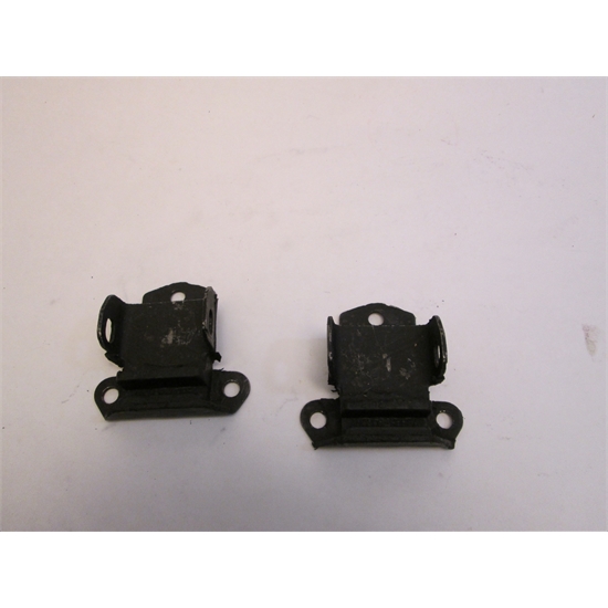 Garage Sale - 3-Bolt Chevy Rubber Motor Mounts for 90 Degree V6, Small ...