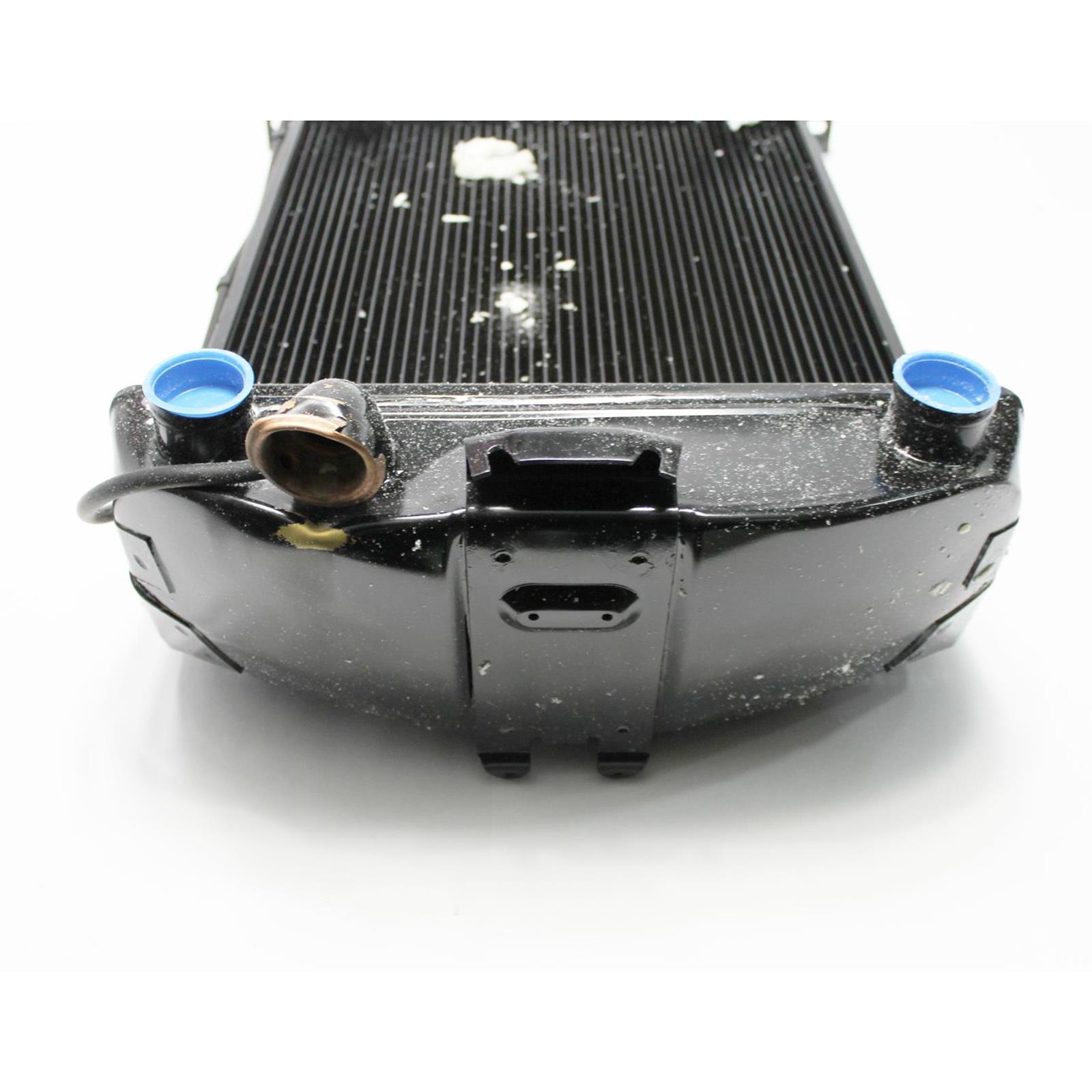 Garage Sale - Walker Z-498-1 FH Flathead V8 1933-1934 Ford Radiator