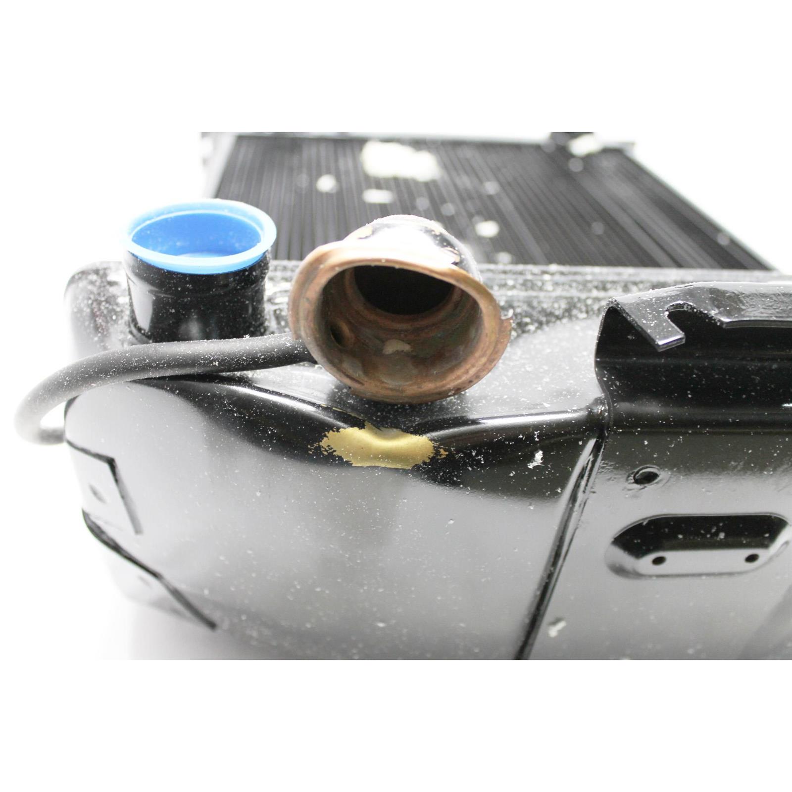 Garage Sale - Walker Z-498-1 FH Flathead V8 1933-1934 Ford Radiator